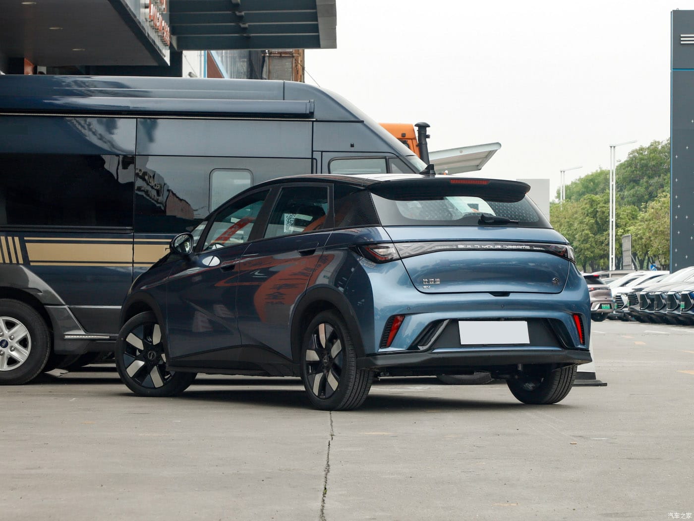 2023 BYD Dolphin 401km Knight Edition | A Global Auto Trader In China