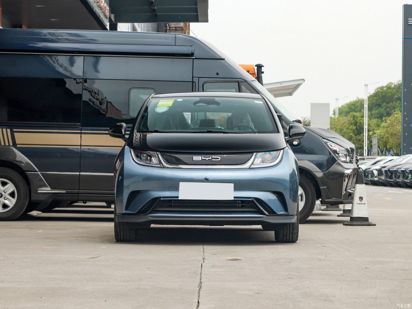 2023 BYD Dolphin 401km Knight Edition | A Global Auto Trader In China