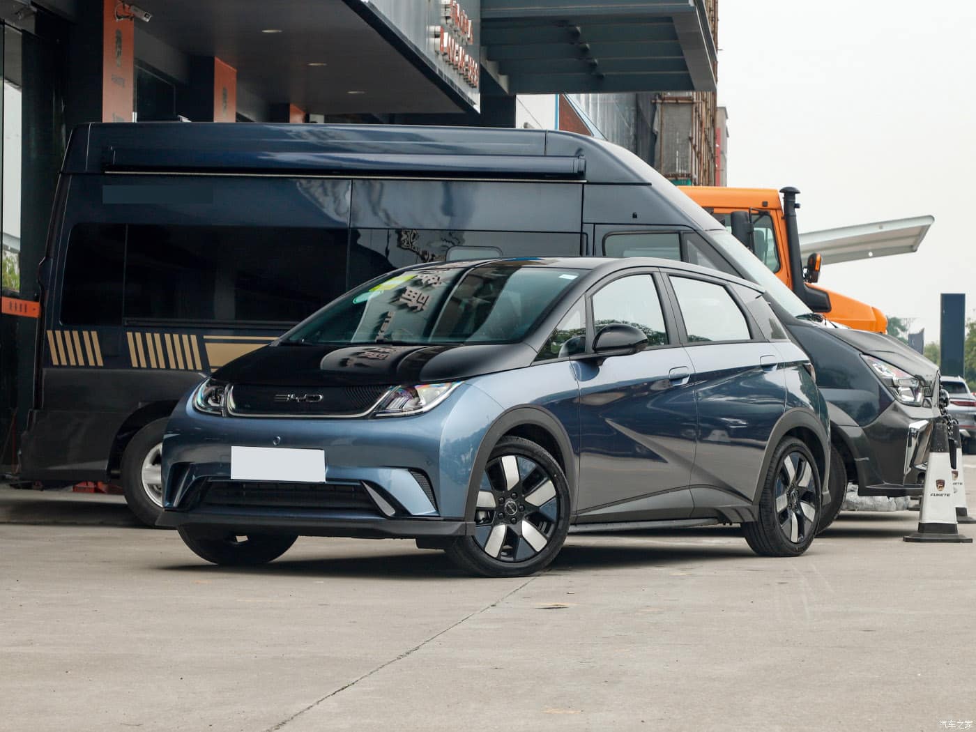 2023 BYD Dolphin 401km Knight Edition | KBD MOTORS