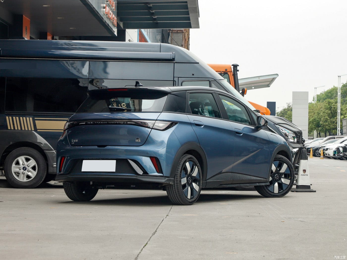 2023 BYD Dolphin 401km Knight Edition | A Global Auto Trader In China