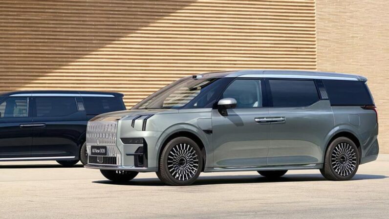 Zeekr 009 MPV Makes Debut in Hong Kong with New 7-Seater Variant | A Global Auto Trader In China