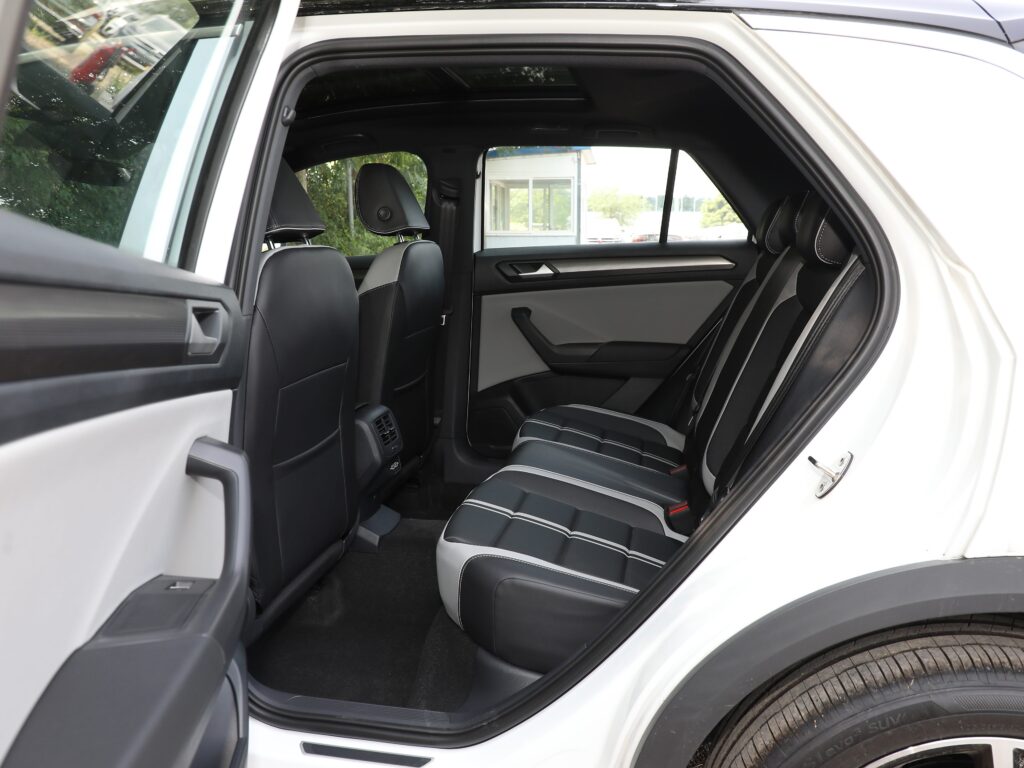 Review: 2024 Volkswagen T-ROC 300TSI Starlight | A Global Auto Trader ...